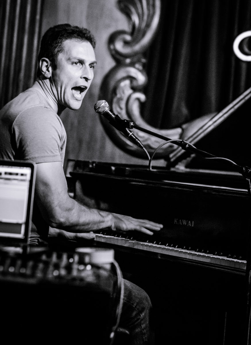 Robbie Ellis to perform at NIU Week of Welcome - NIU Arts Blog